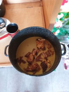 Planinarsko sklonište Vlaški grad zatrpano smećem - Gorštaci