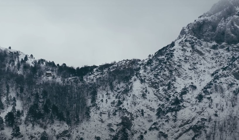 Video: Zima na Velebitu - Sv. Brdo, Vlaški grad - Gorštaci